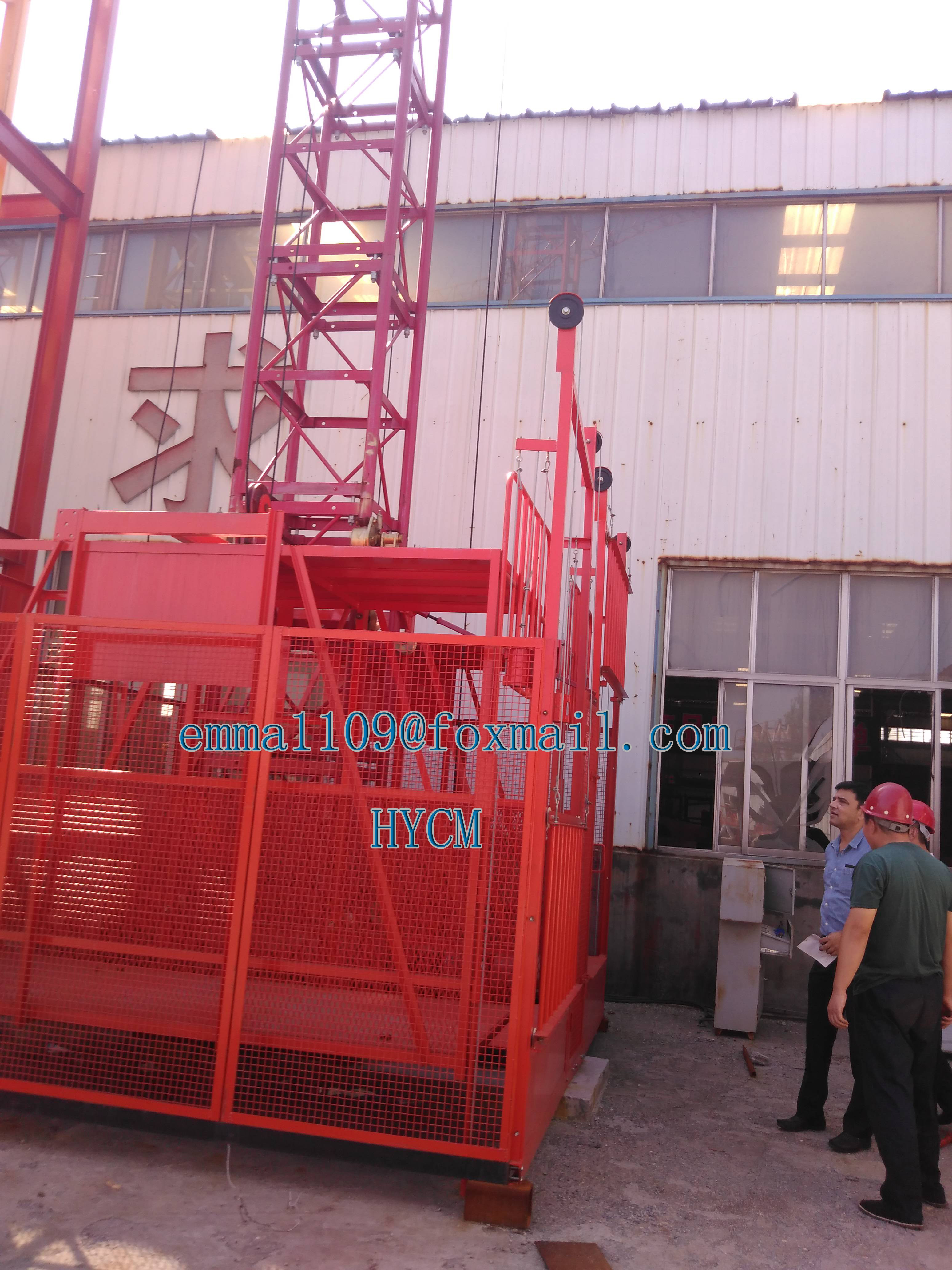 1.0t Construction Cargo Lifter 24m Lifting Height with Safety Device.